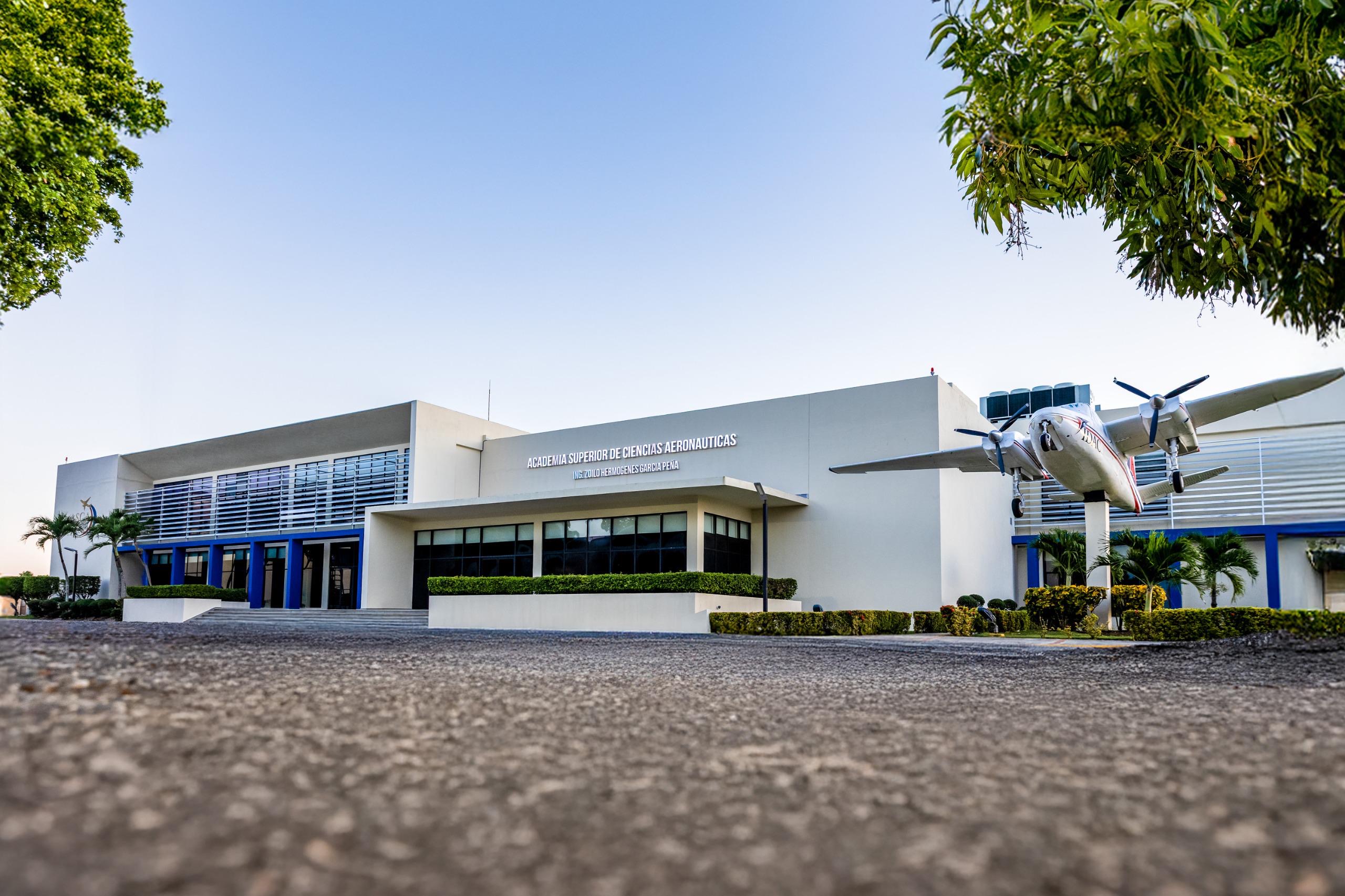 La ASCA gana terreno regional en formación del área aeronáutica - IDAC